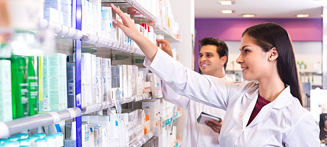 Pharmacy Technician Training Tools in the Lab - Ashworth College