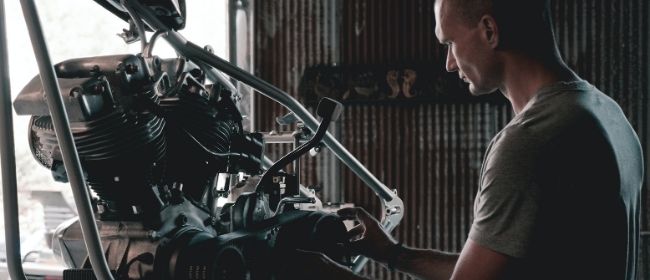 What Does a Transmission Technician Do? - Ashworth College